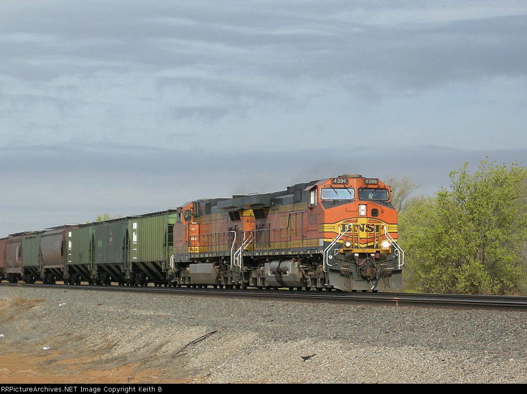 BNSF 4396